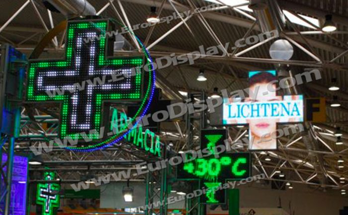 Le Croci Farmacia Full Color hanno le potenzialità di un maxischermo ...